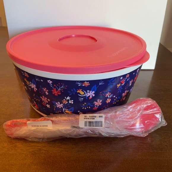 Tupperware | Kitchen | Tupperware Big 8 Cup Serving Bowl With Lid And ...